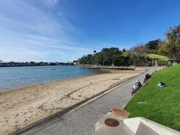 Te Ara Tahuna - Orewa Estuary Path was walked by Freewalks.nz
