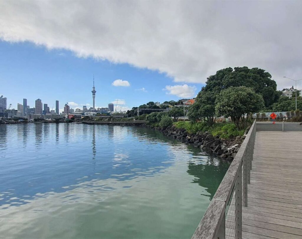Te Ara Tahuna - Orewa Estuary Path was walked by Freewalks.nz